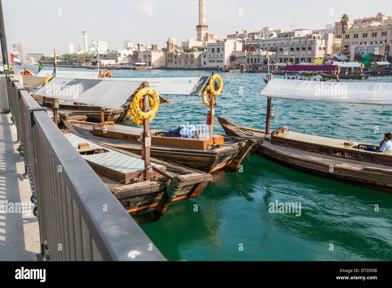 Traditional Abra in Dubai creek Stock Photo - Alamy