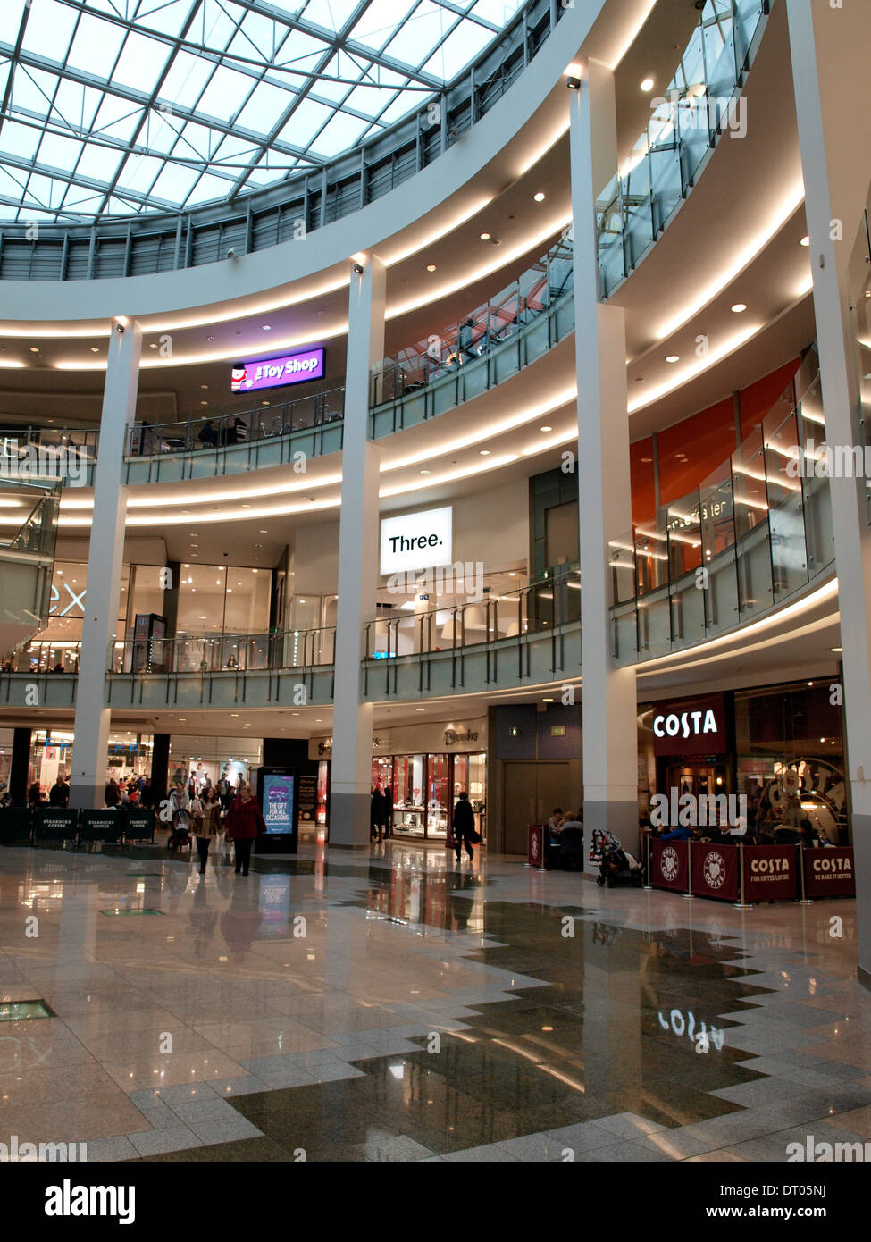 Drake circus shopping centre plymouth hi-res stock photography and ...
