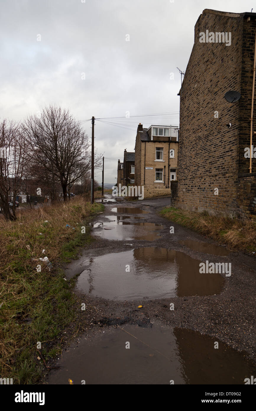 Bradford, West Yorkshire. Victorian housing at Wapping Stock Photo - Alamy