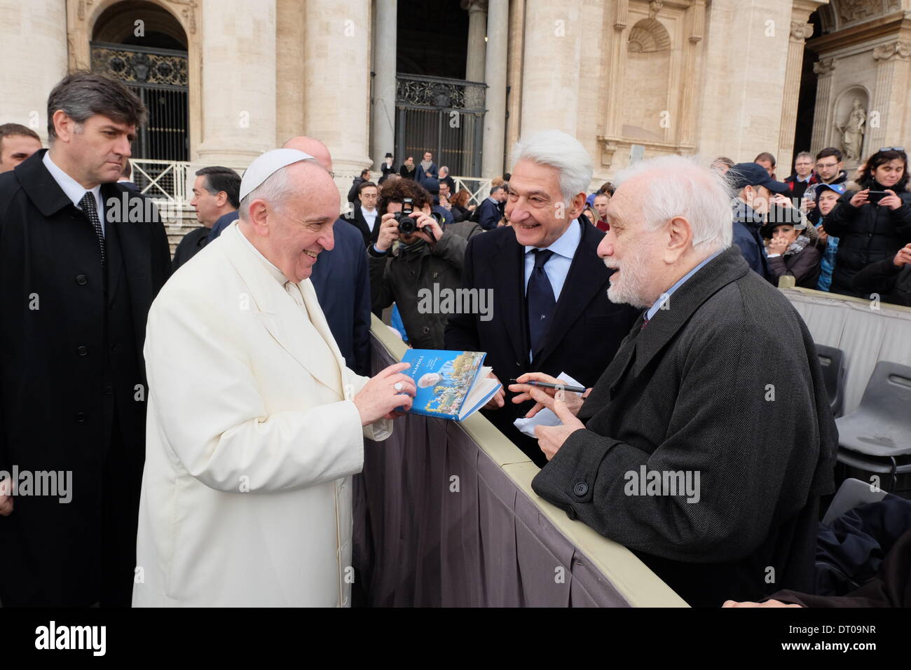 Nato vaticano hi-res stock photography and images - Alamy