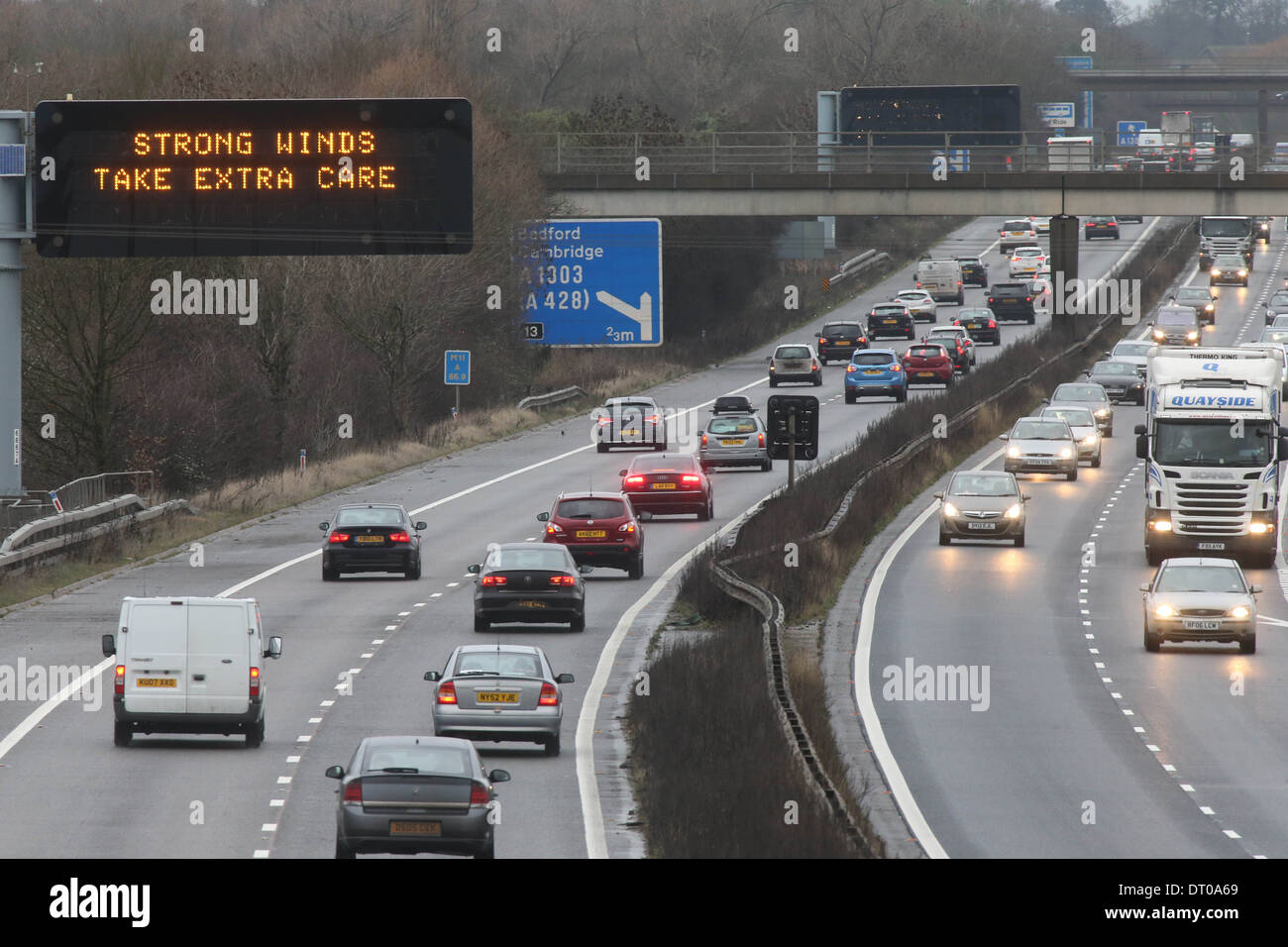 STRONG WIND WARNING SIGN ON THE M11 MOTORWAY NEAR CAMBRIDGE Stock Photo ...