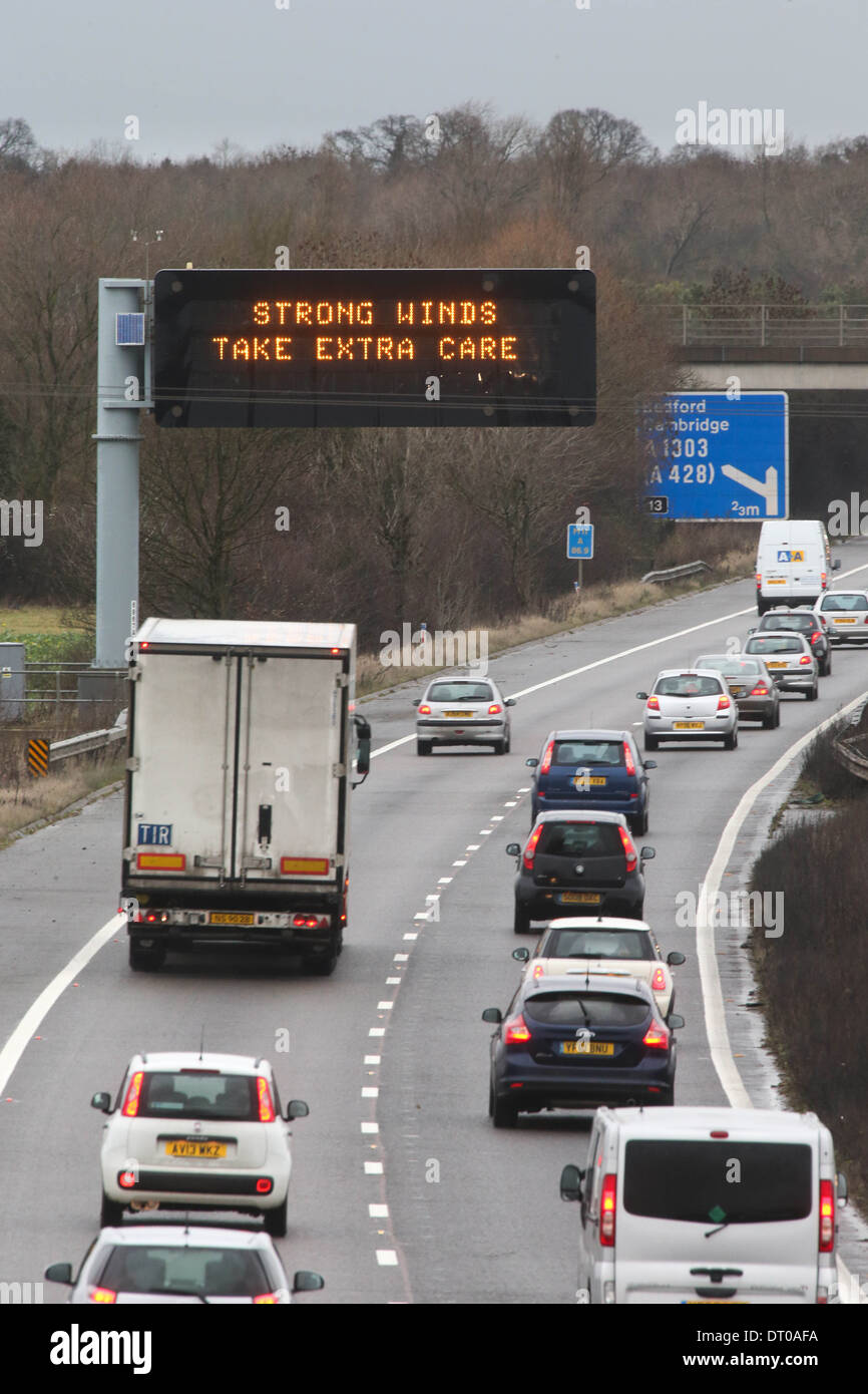 STRONG WIND WARNING SIGN ON THE M11 MOTORWAY NEAR CAMBRIDGE Stock Photo ...
