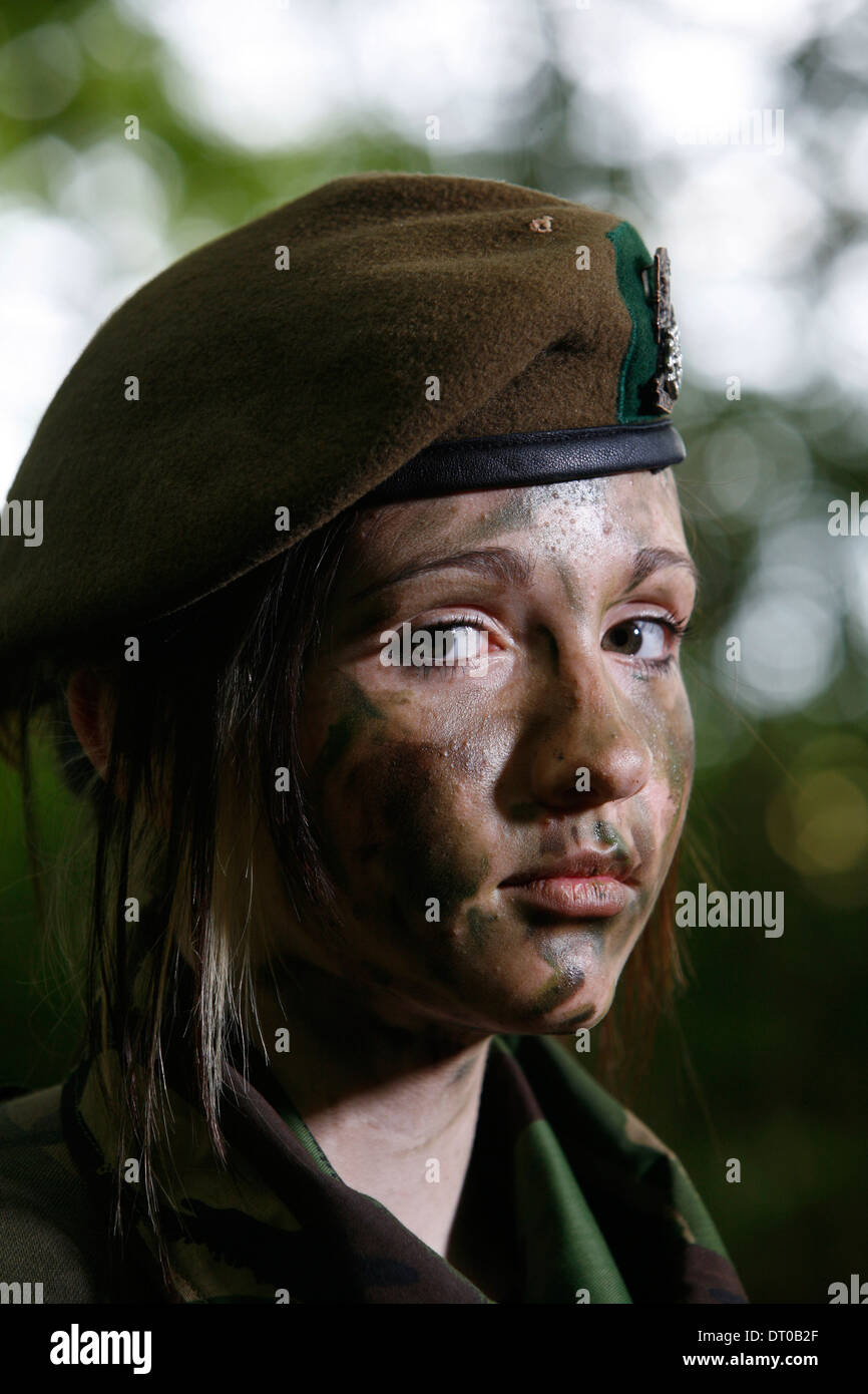 British army cadet in uniform hi-res stock photography and images - Alamy