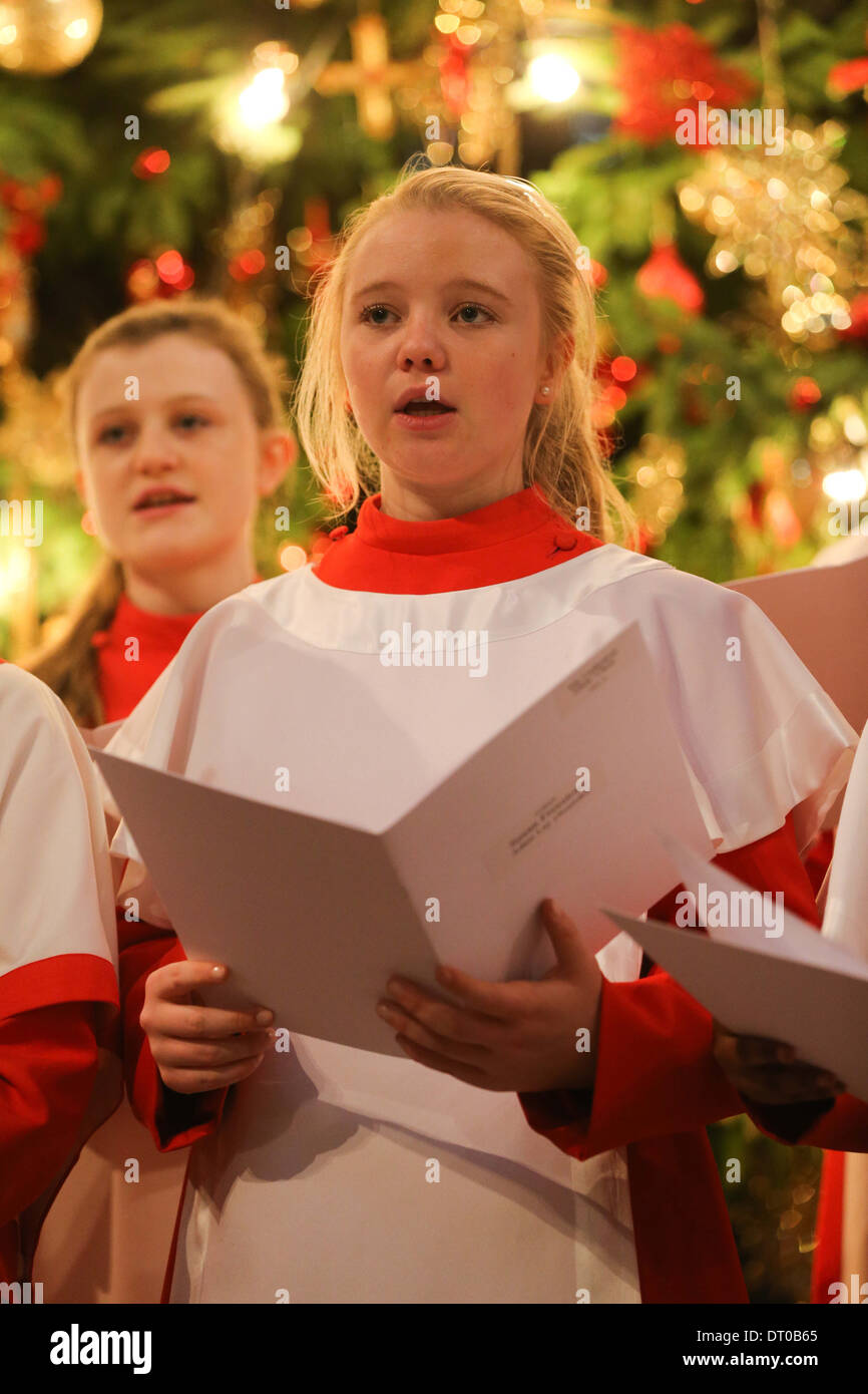 ELY CATHEDRAL GIRLS CHOIR REHEARSING FOR THE CHRISTMAS CAROL SERVICE ...