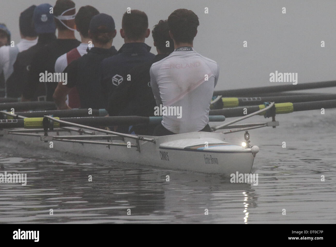 CAMBRIDGE UNIVERSITY STUDENT ROWERS ON THE RIVER CAM IN THE EARLY ...