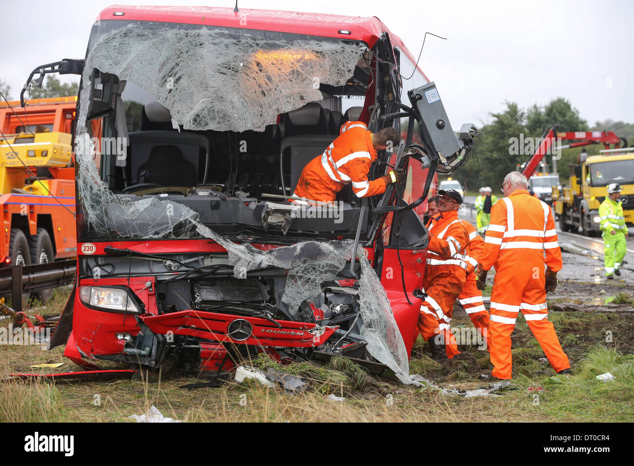 Coach lorry hi-res stock photography and images - Alamy