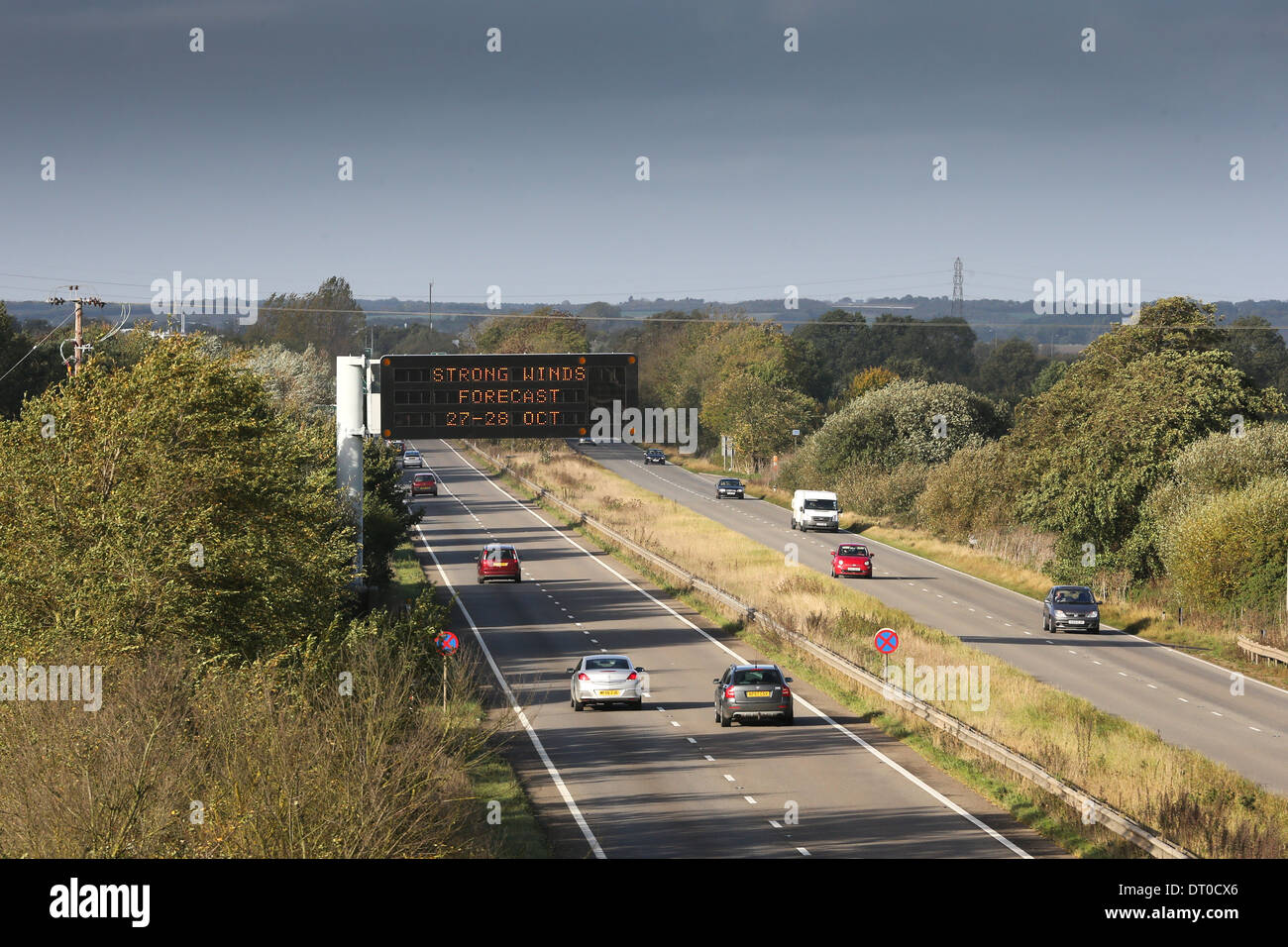 MOTORWAY WARNING SIGN GIVING INFORMATION TO DRIVERS ON THE A1(M) IN ...