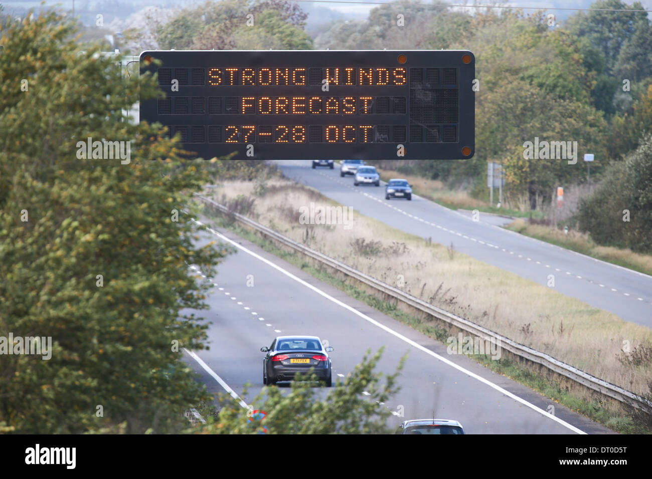 MOTORWAY WARNING SIGN GIVING INFORMATION TO DRIVERS ON THE A1(M) IN ...