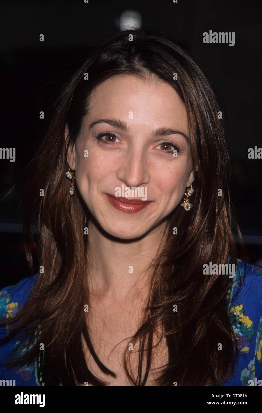 Marin Hinkle's Instagram, Twitter & Facebook on IDCrawl