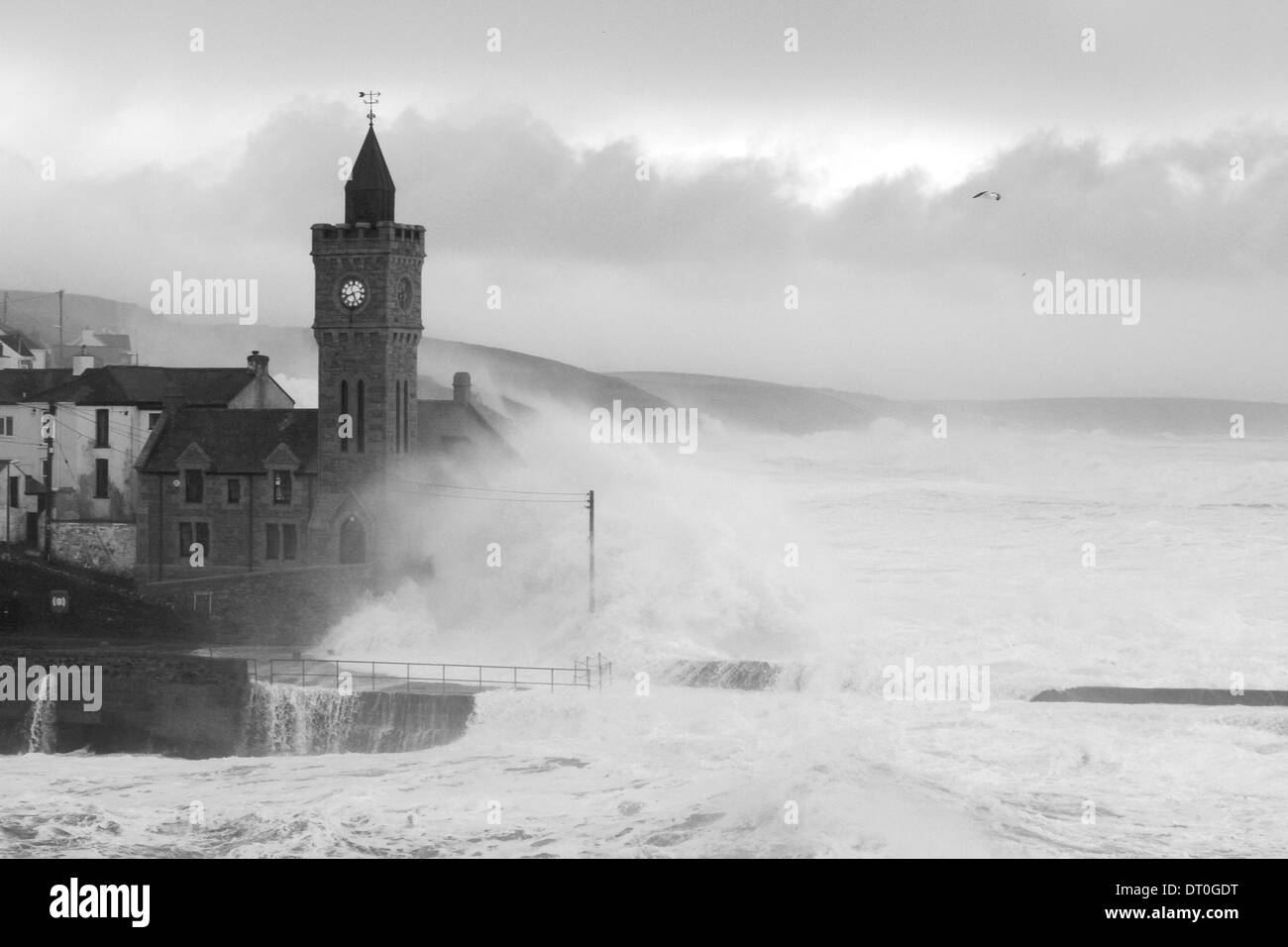 Waves crashing in on Black and White Stock Photos & Images - Alamy