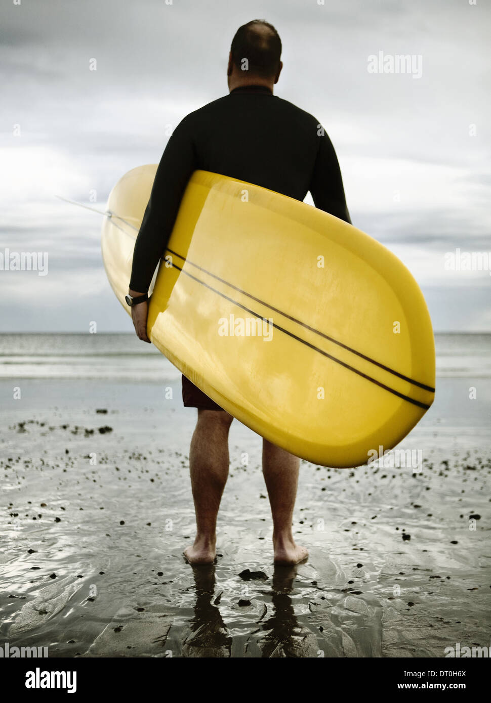 Man surfer hi-res stock photography and images - Alamy
