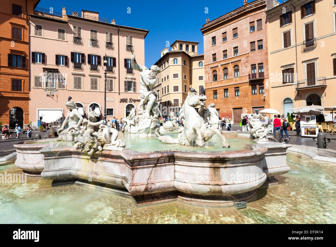 Piazza navona fountains hi-res stock photography and images - Alamy