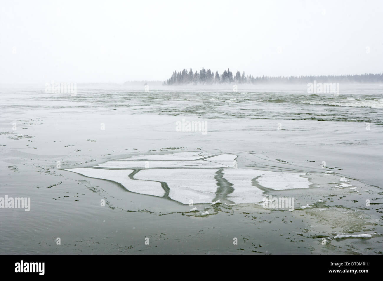 Downstream flows hi-res stock photography and images - Alamy