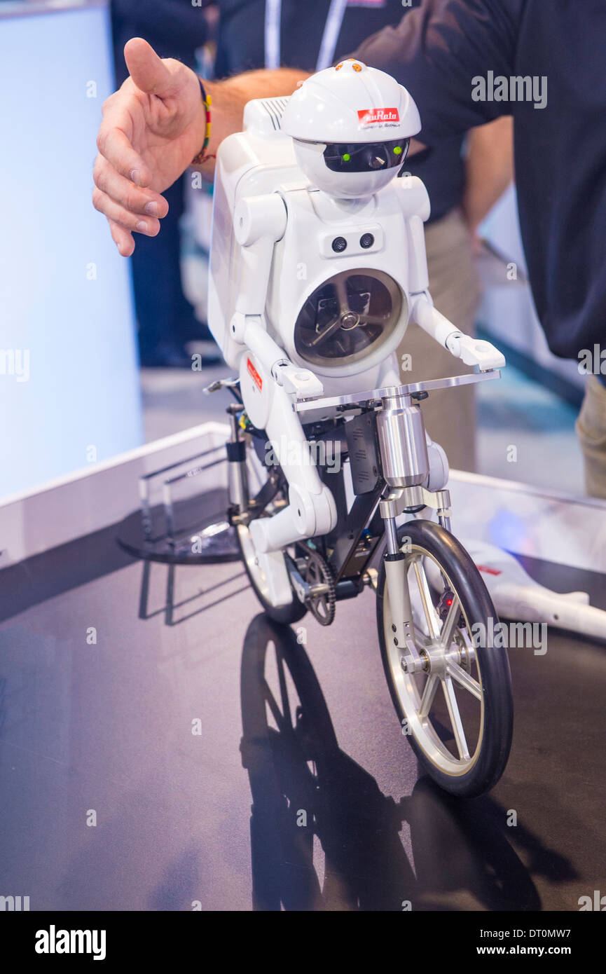Technology ces hi-res stock photography and images - Alamy