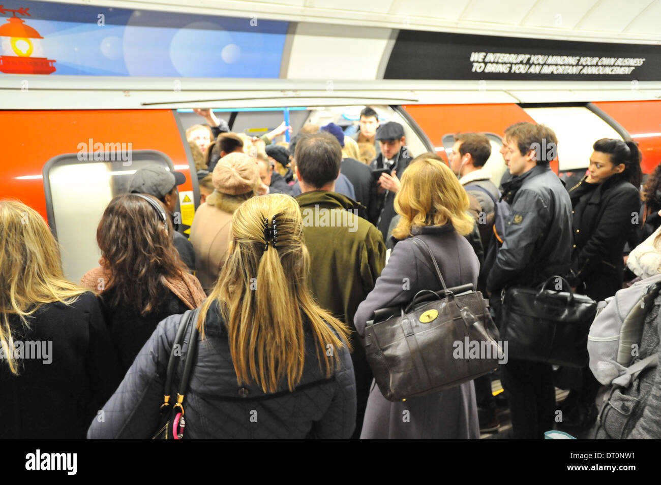Packed trains hi-res stock photography and images - Alamy