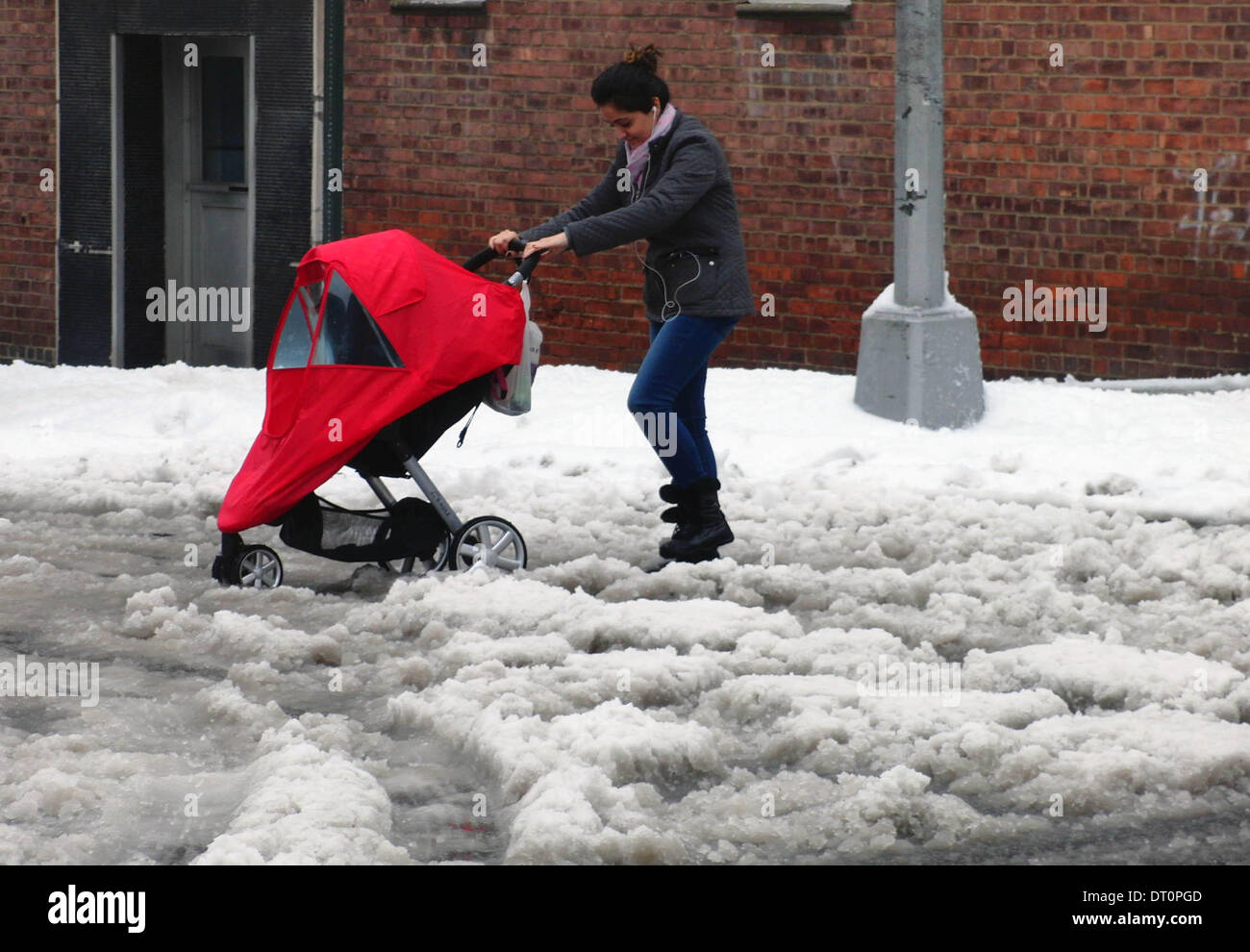 Heavy freezing rain ice storm hi-res stock photography and images - Alamy