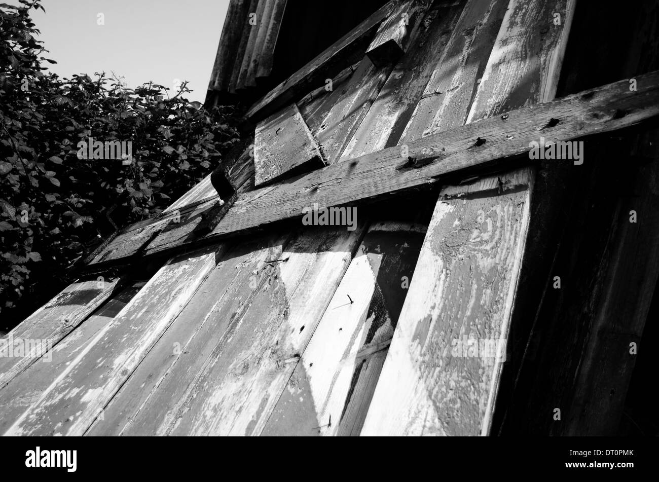 Derelict wooden door in a state of disrepair Stock Photo - Alamy