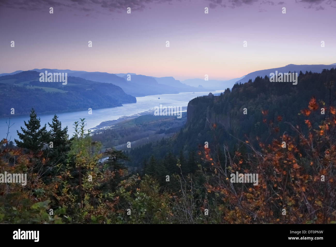 Columbia River gorge a sunrise near Portland Oregon Stock Photo - Alamy