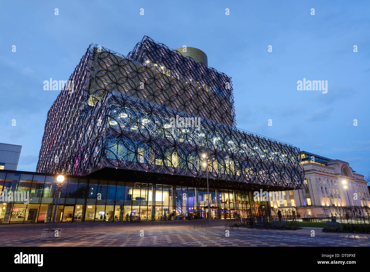 New central library birmingham hi-res stock photography and images - Alamy