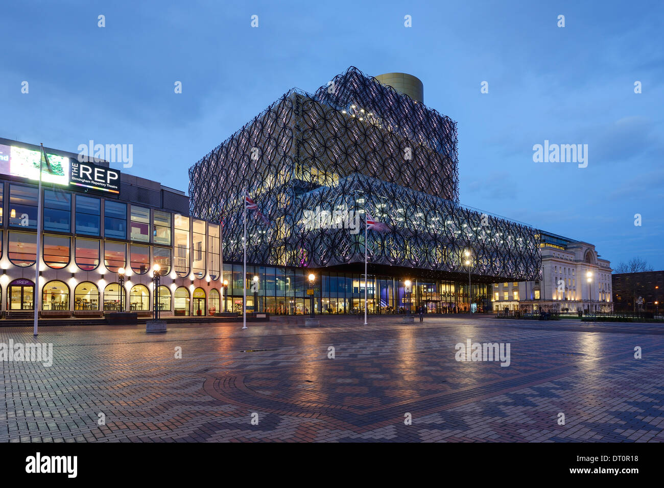 The Library of Birmingham exterior at dusk Stock Photo - Alamy