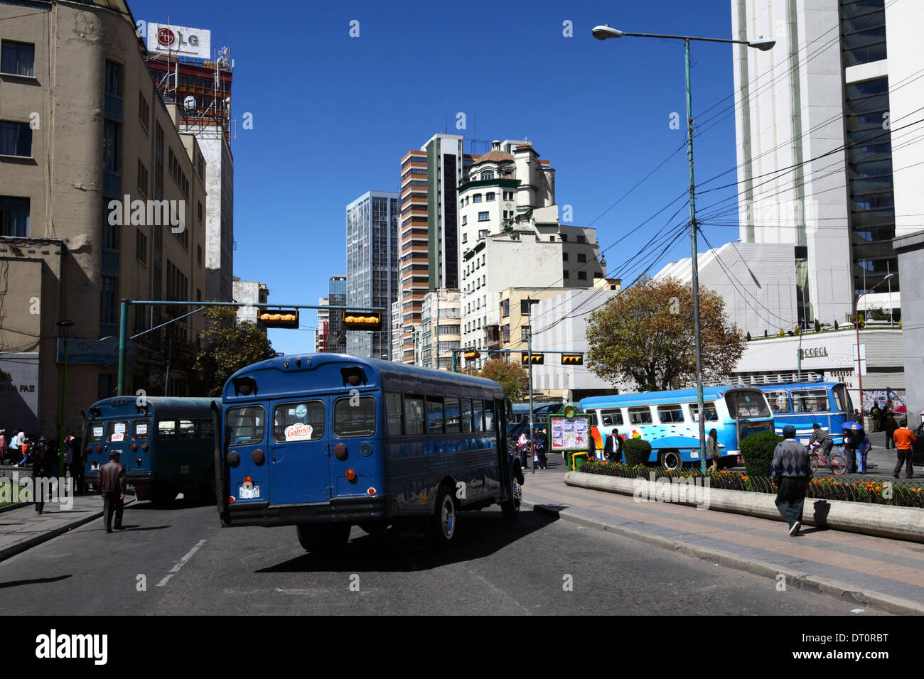 People way across main hi-res stock photography and images - Alamy