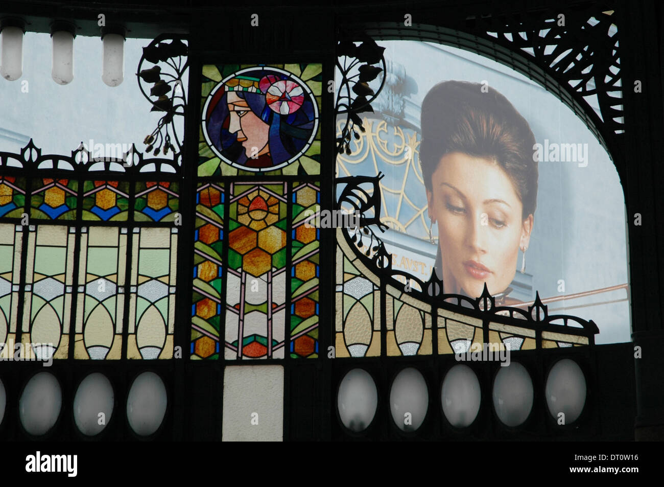 Design alfons mucha hi-res stock photography and images - Alamy