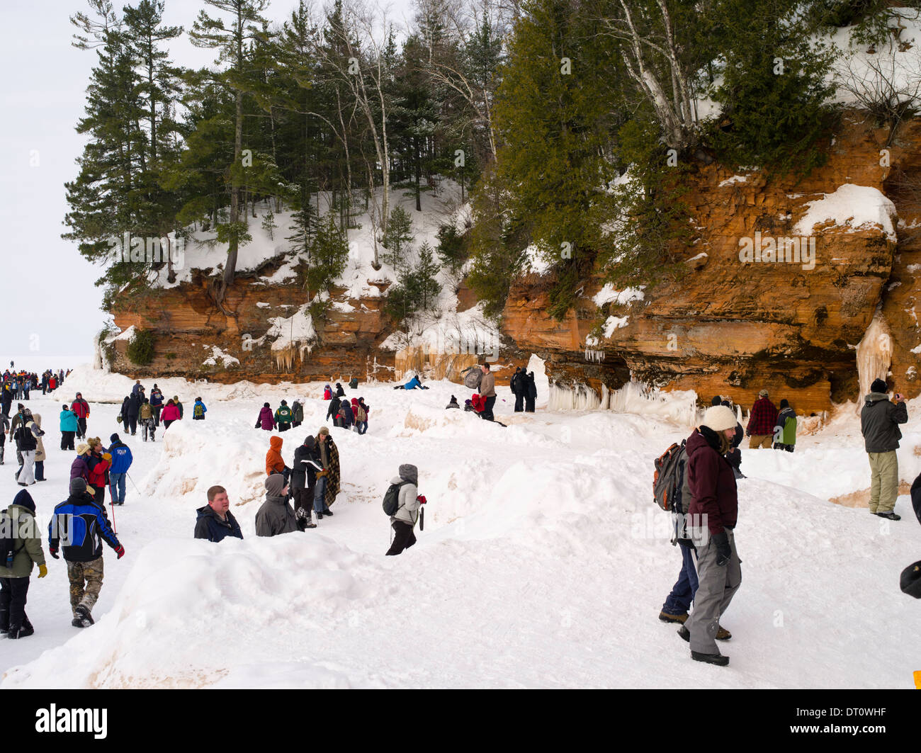 People gather to marvel at the Apostle Island Ice Caves, Makwike Bay ...