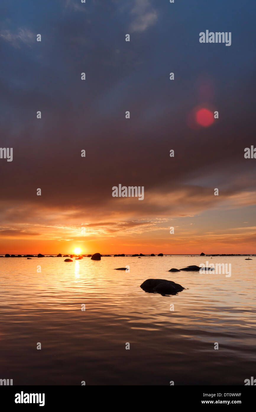 Cloudy sky with golden sunset hi-res stock photography and images - Alamy