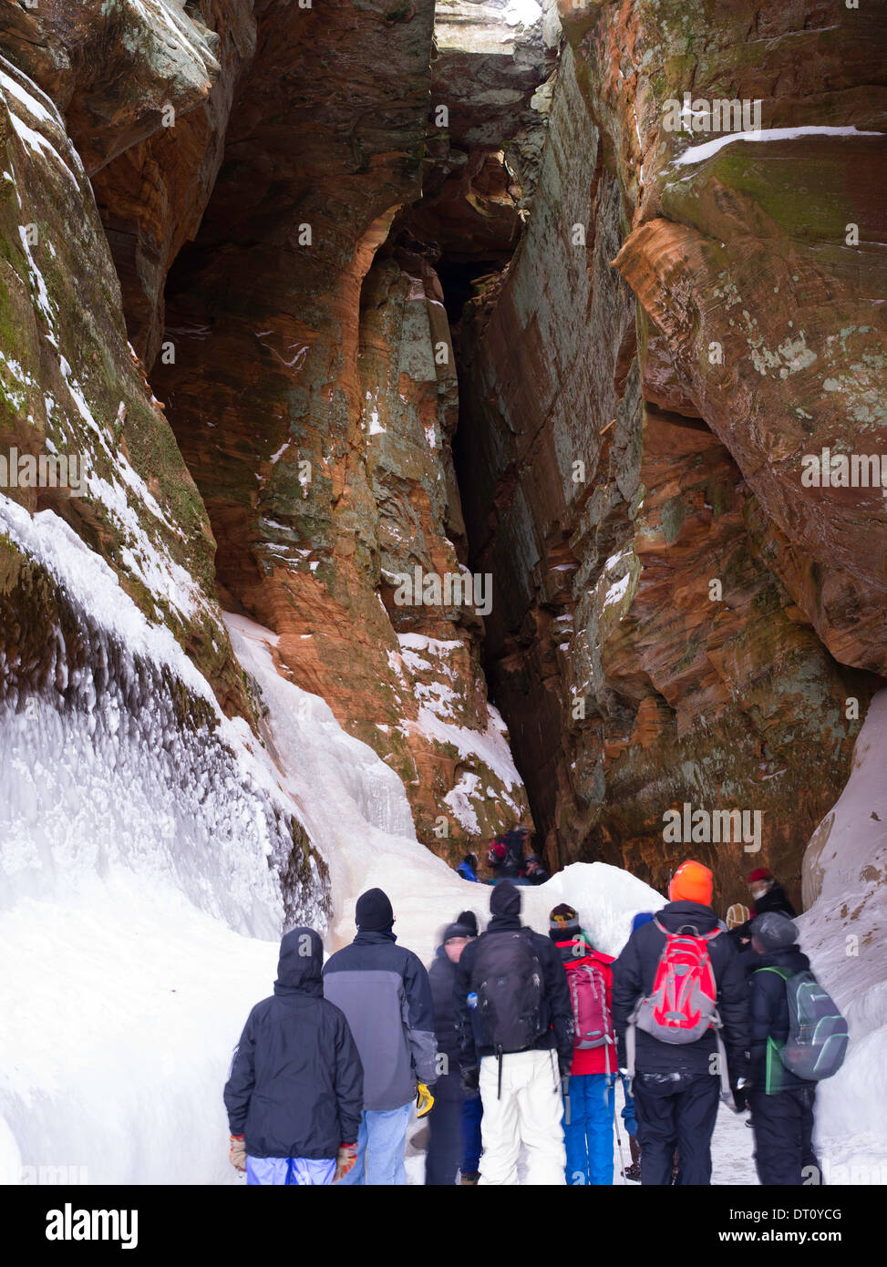 People gather to marvel at the Apostle Island Ice Caves, Makwike Bay ...