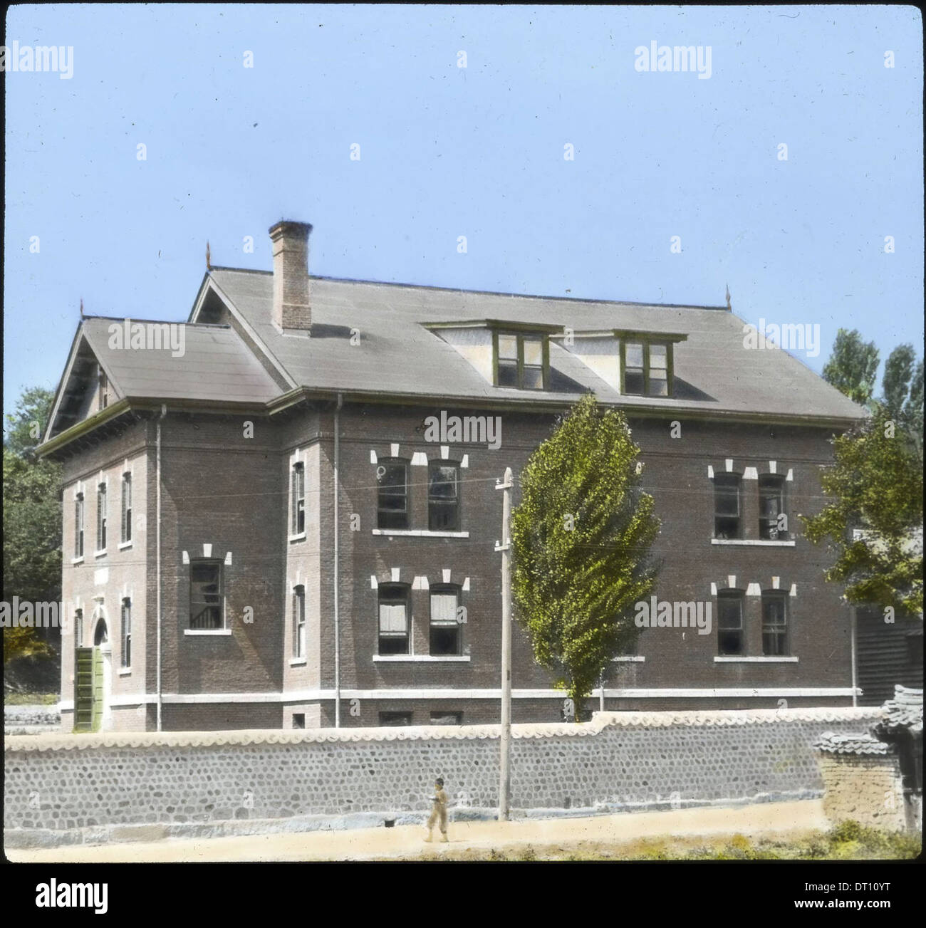 A photograph of the Ewa Haktang recitation hall, an important cultural ...