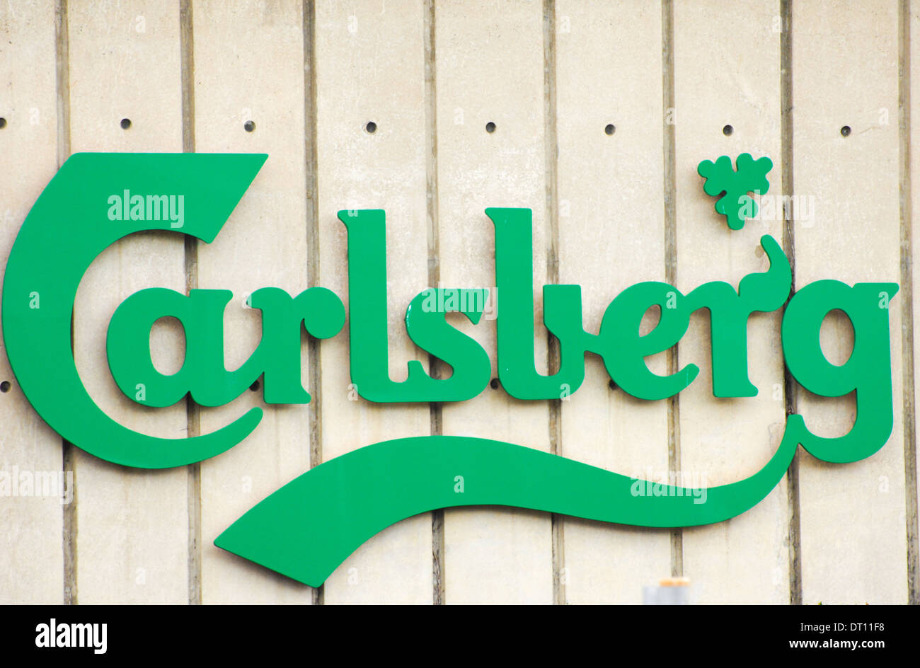 Carlsberg beer sign hi-res stock photography and images - Alamy