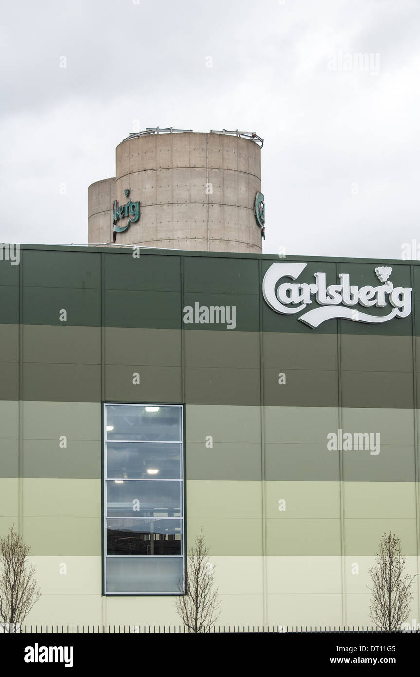 Carlsberg beer lager factory Northampton Stock Photo - Alamy