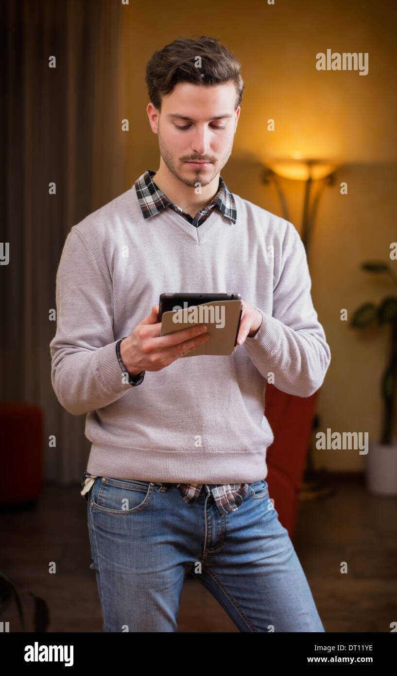 Man pc hi-res stock photography and images - Alamy