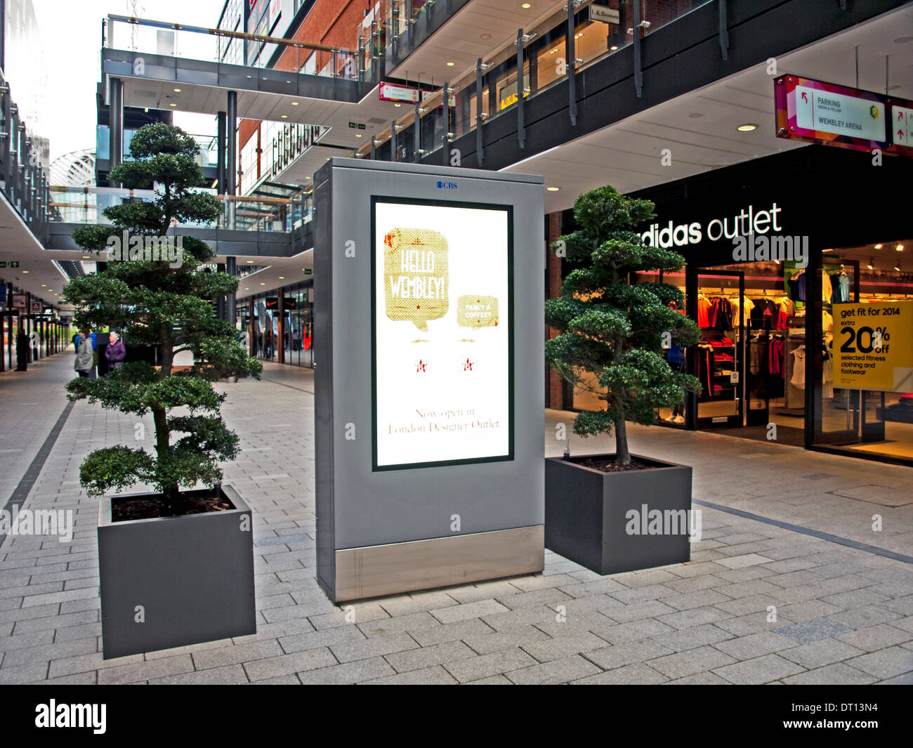Nike shopfront hi-res stock photography and images - Alamy
