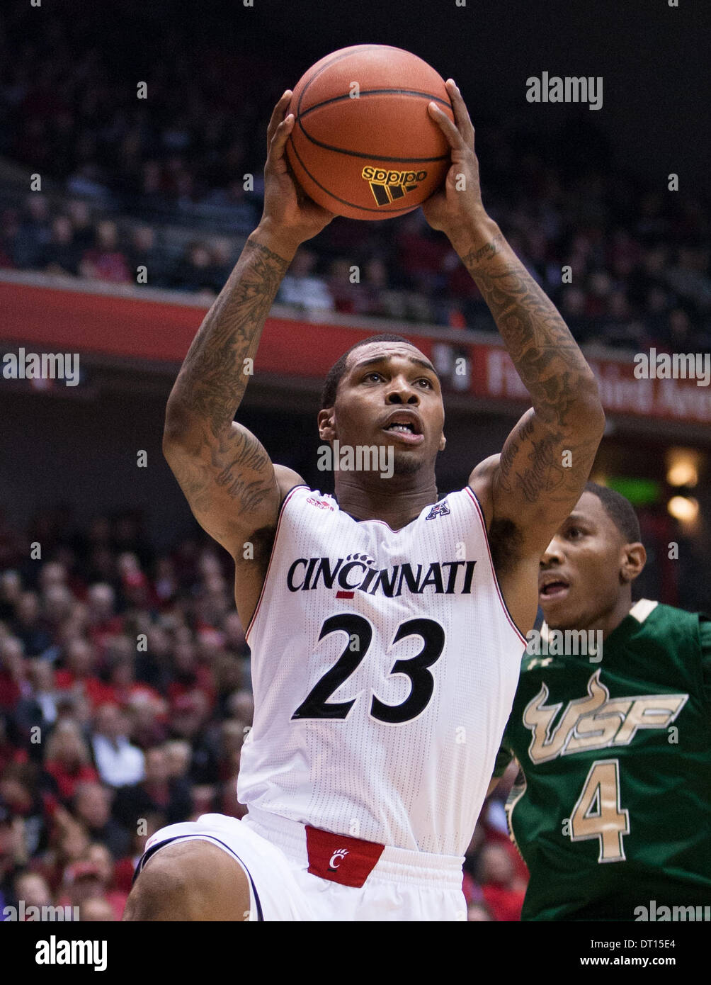 Cincinnati, OH, USA. 2nd Feb, 2014. Cincinnati Bearcats guard Sean ...