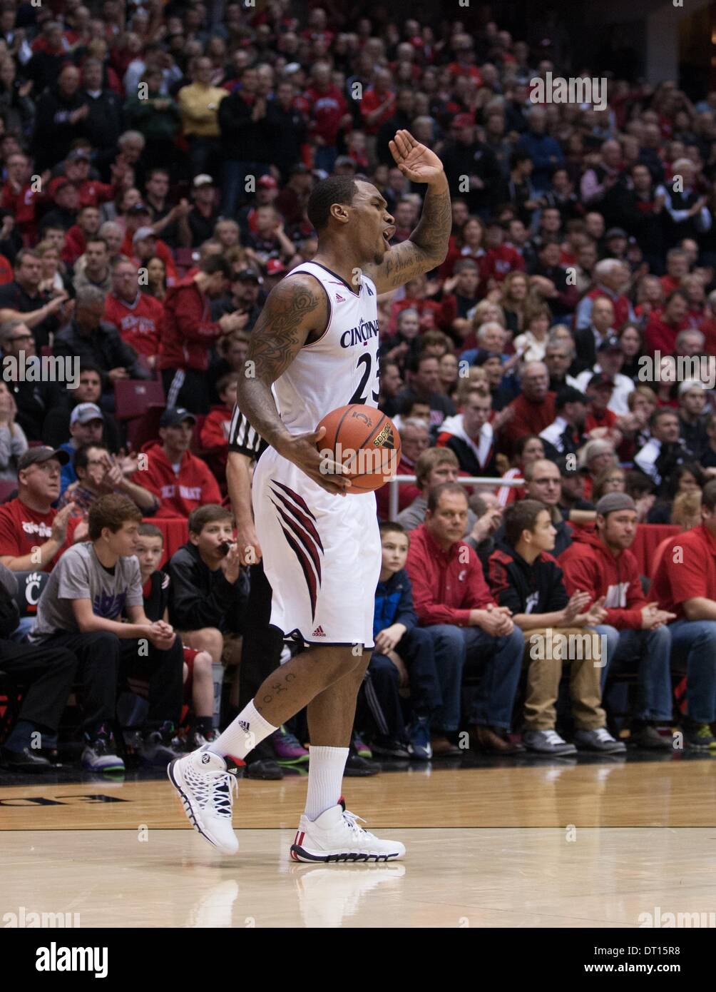 Cincinnati, OH, USA. 2nd Feb, 2014. Cincinnati Bearcats guard Sean ...