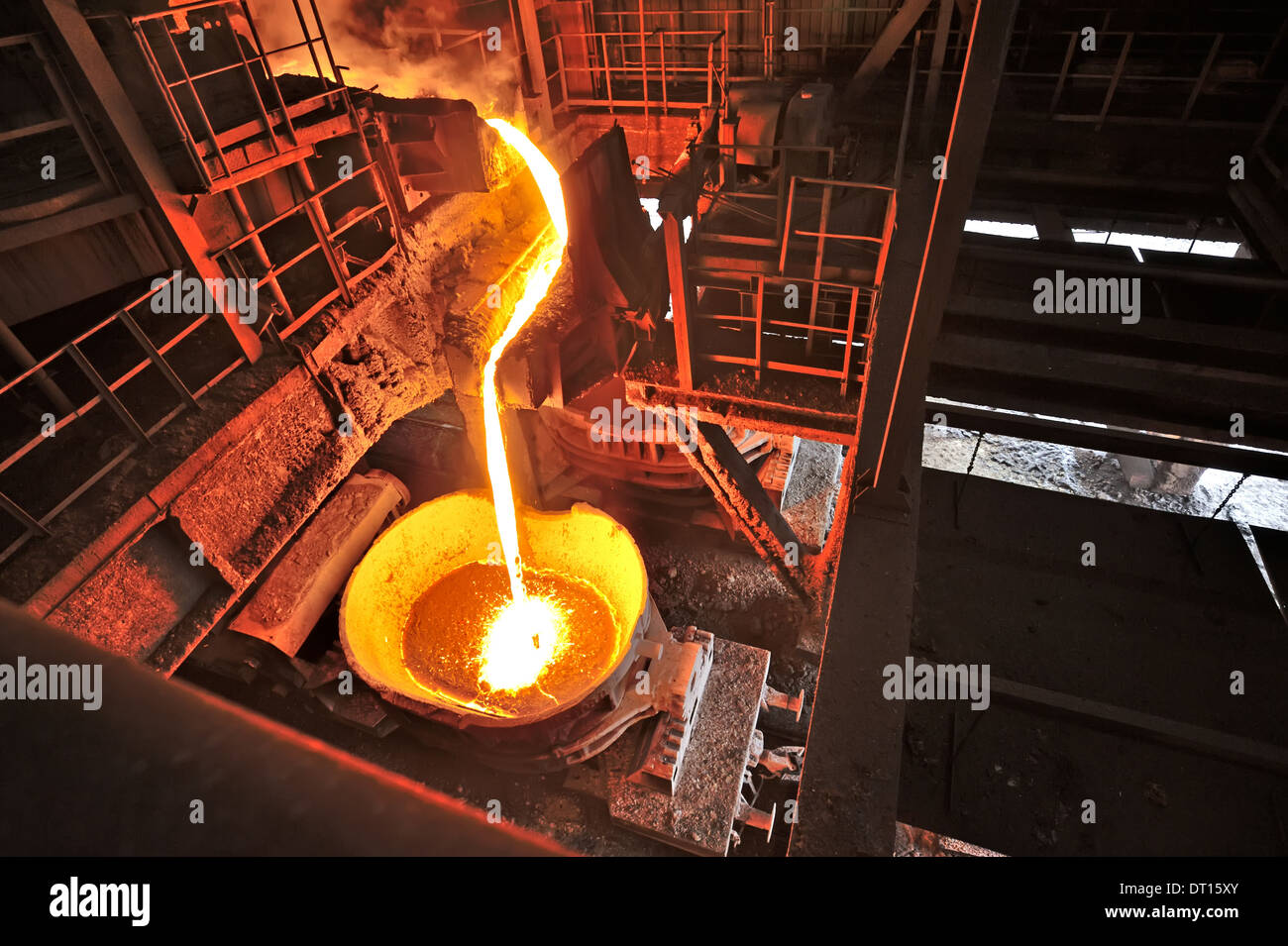 Molten metal train hi-res stock photography and images - Alamy