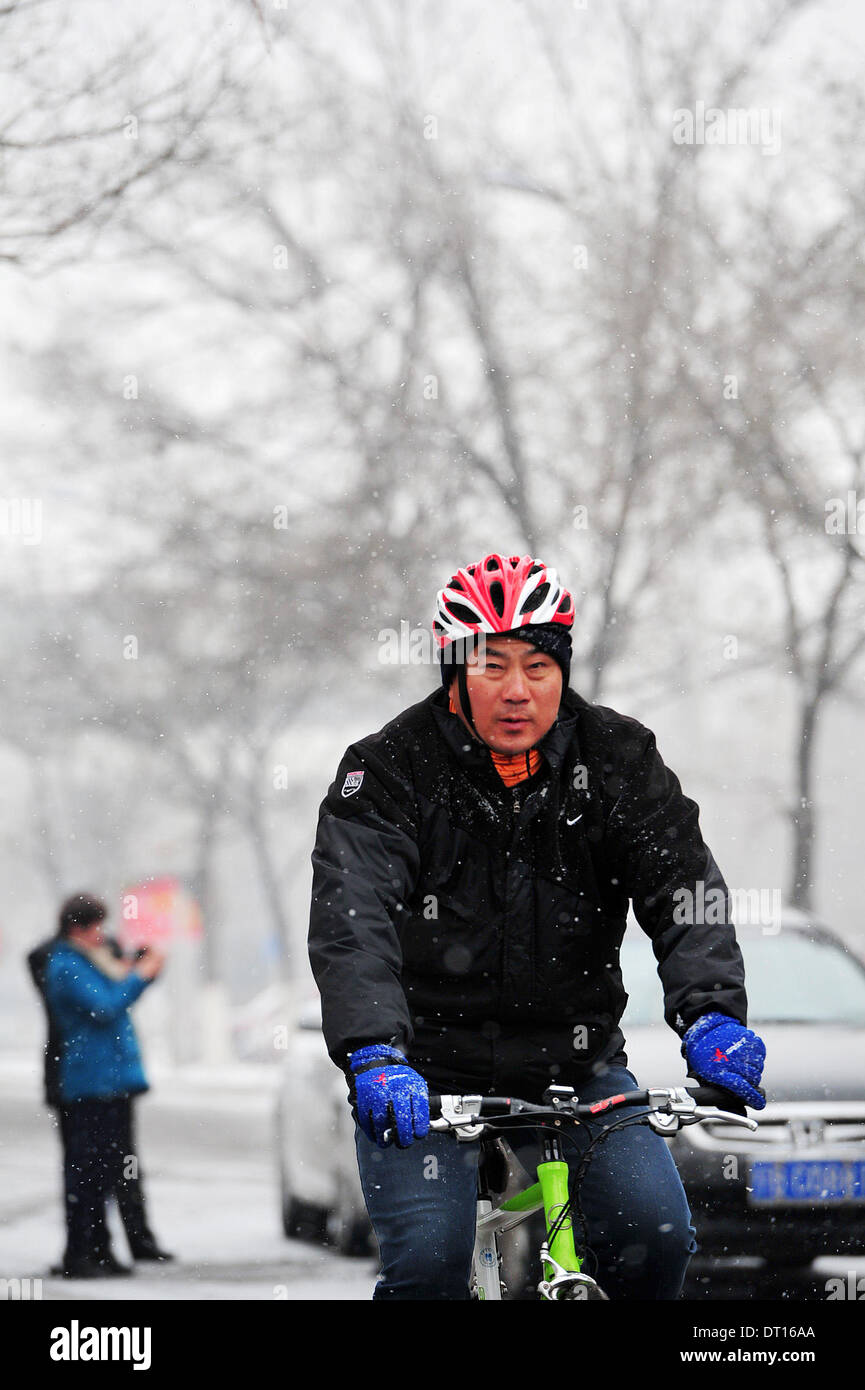 Yinchuan, China's Ningxia Hui Autonomous Region. 6th Feb, 2014. A man ...