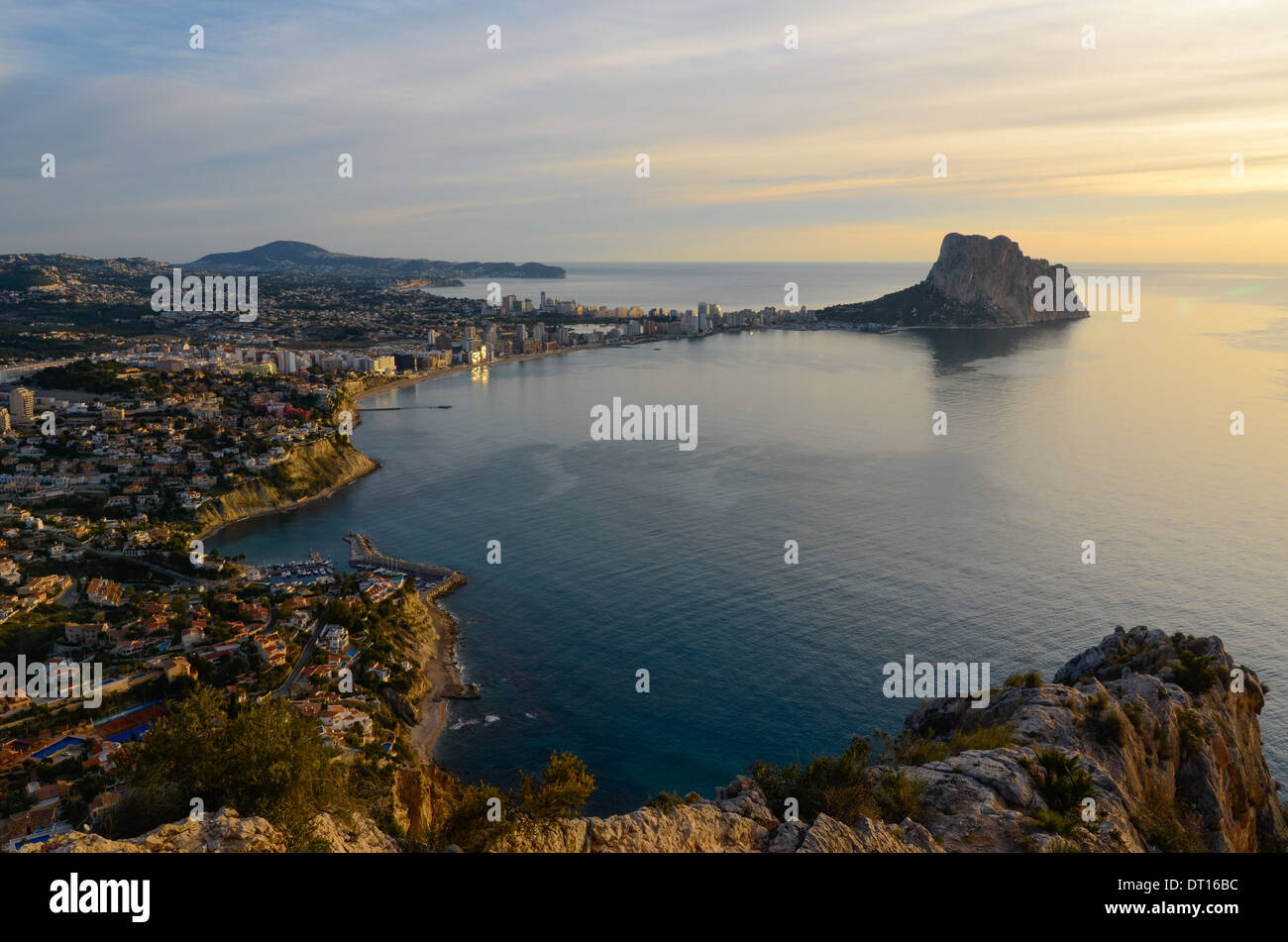 Calpe bay with its landmark rock, Penon de Ifach Stock Photo - Alamy
