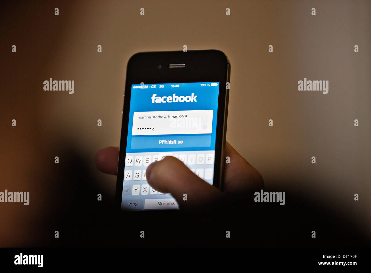 Facebook, internet, social network, screen, iPhone Stock Photo - Alamy