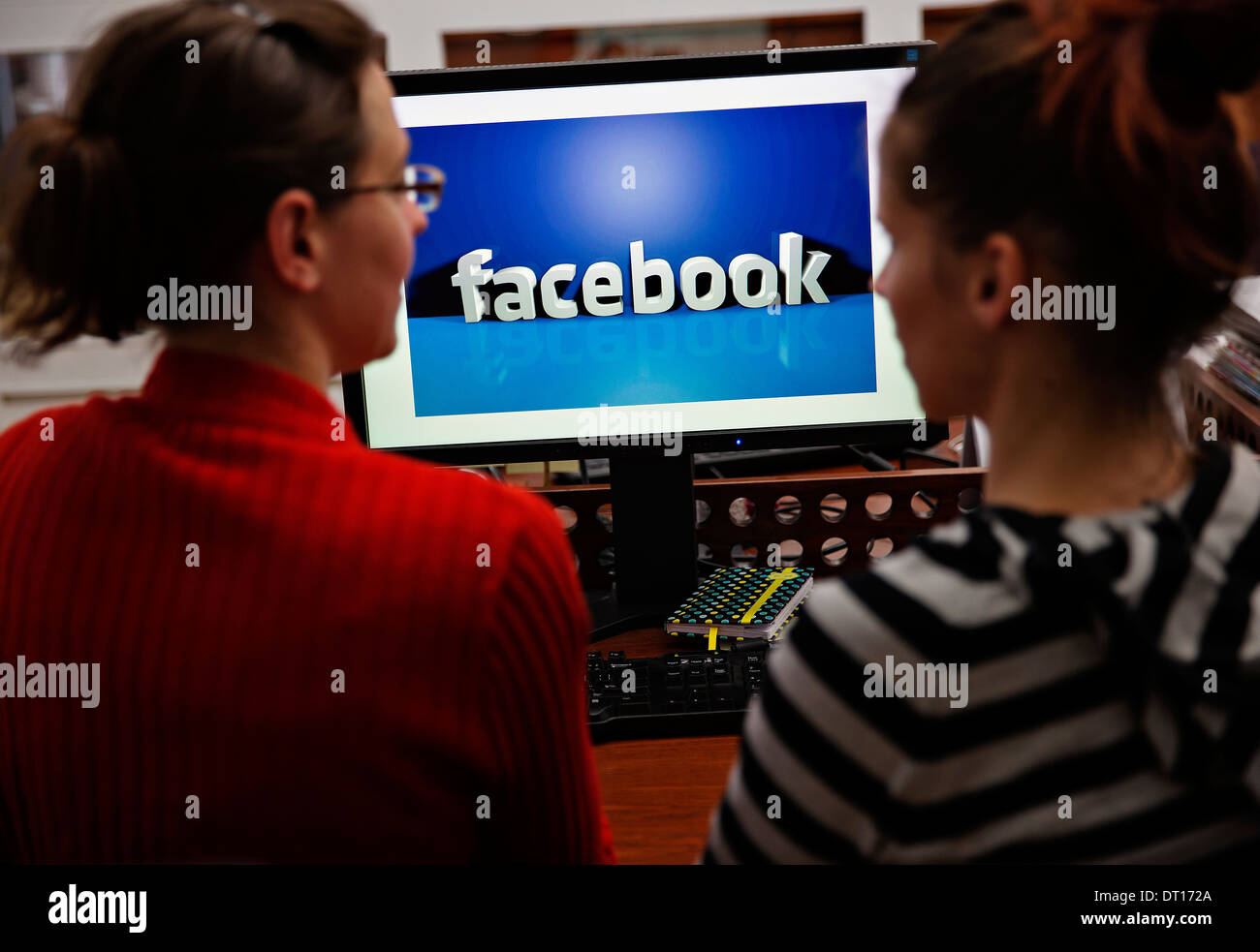 Facebook, internet, social network, screen Stock Photo - Alamy