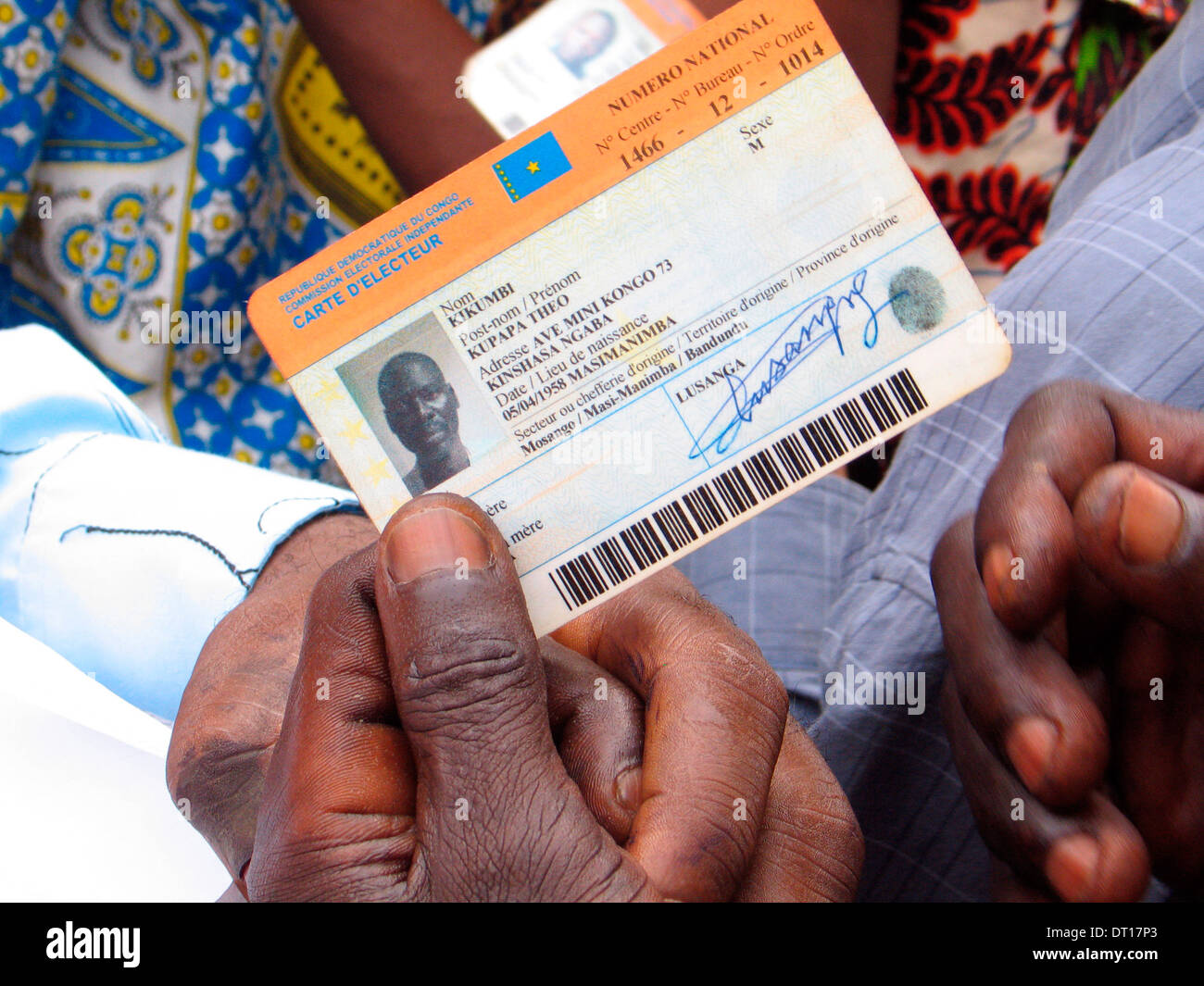 ipjr10610248 july 2006 kinshasa democratic republic of congo libres et ...