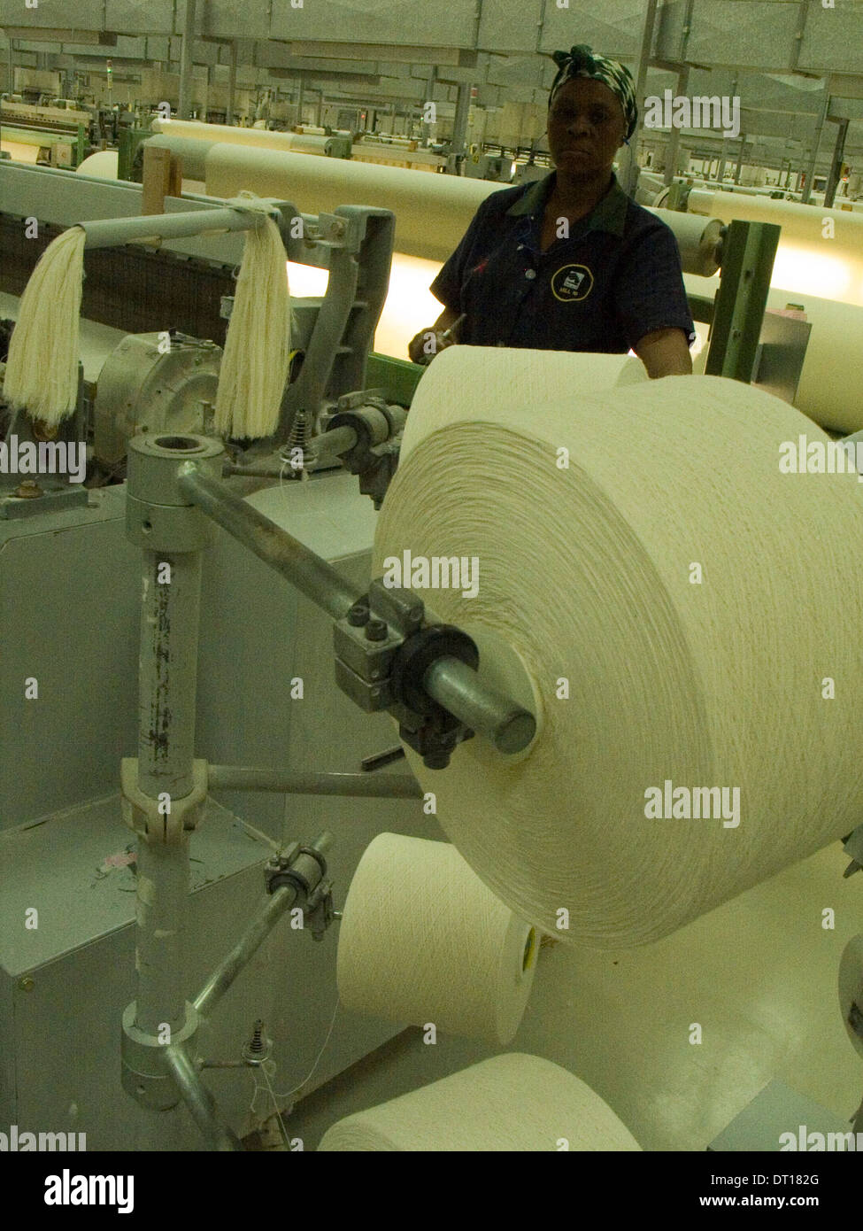 African textile workers hi-res stock photography and images - Alamy
