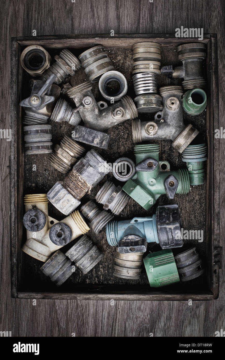 Metal pipe fittings hi-res stock photography and images - Alamy