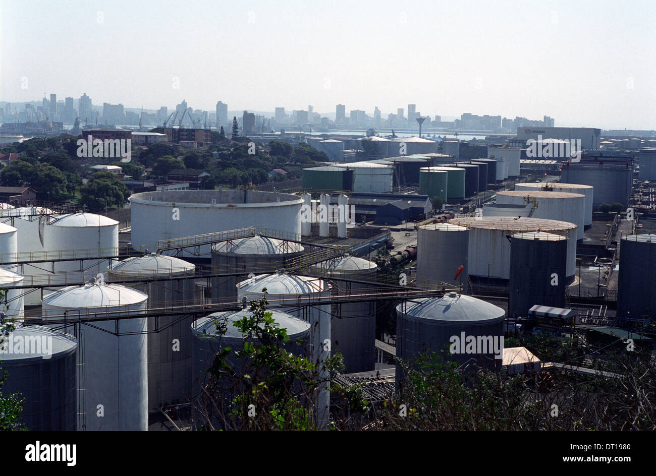 Oil basin hi-res stock photography and images - Alamy