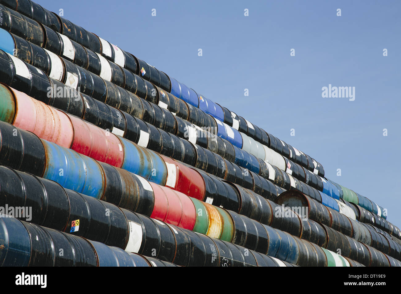 Oil barrels hi-res stock photography and images - Alamy