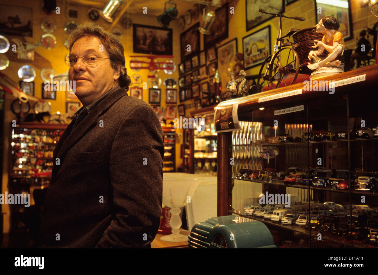 LEON LEVY BUSINESS MAN JUNE 2000 JOHANNESBURG SOUTH AFRICA PHOTO/JOHN ...