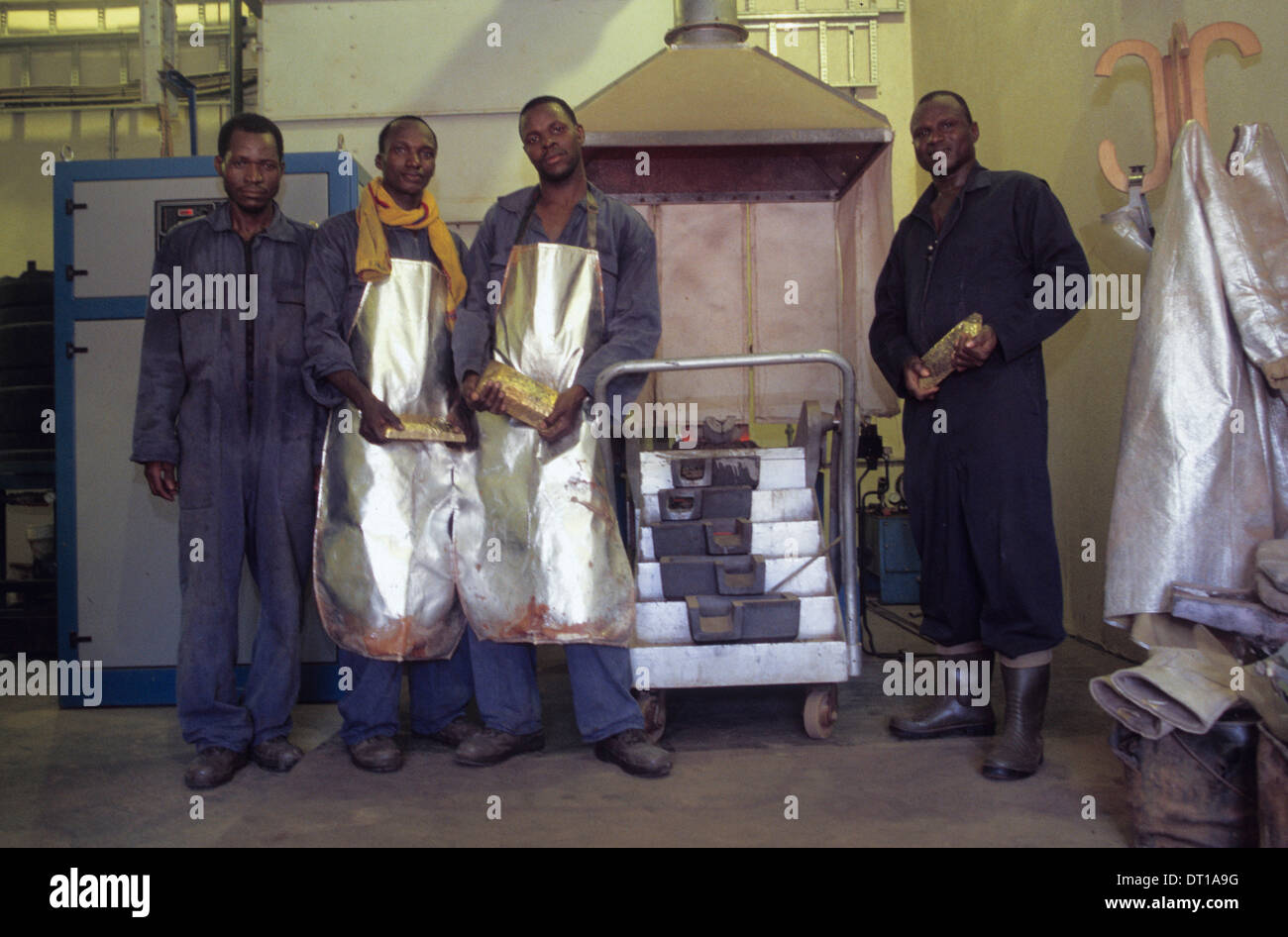 GOLD MINING, PROSPECTING, SMELTING, TESTING, SLIMES DAM, OPEN CAST ...