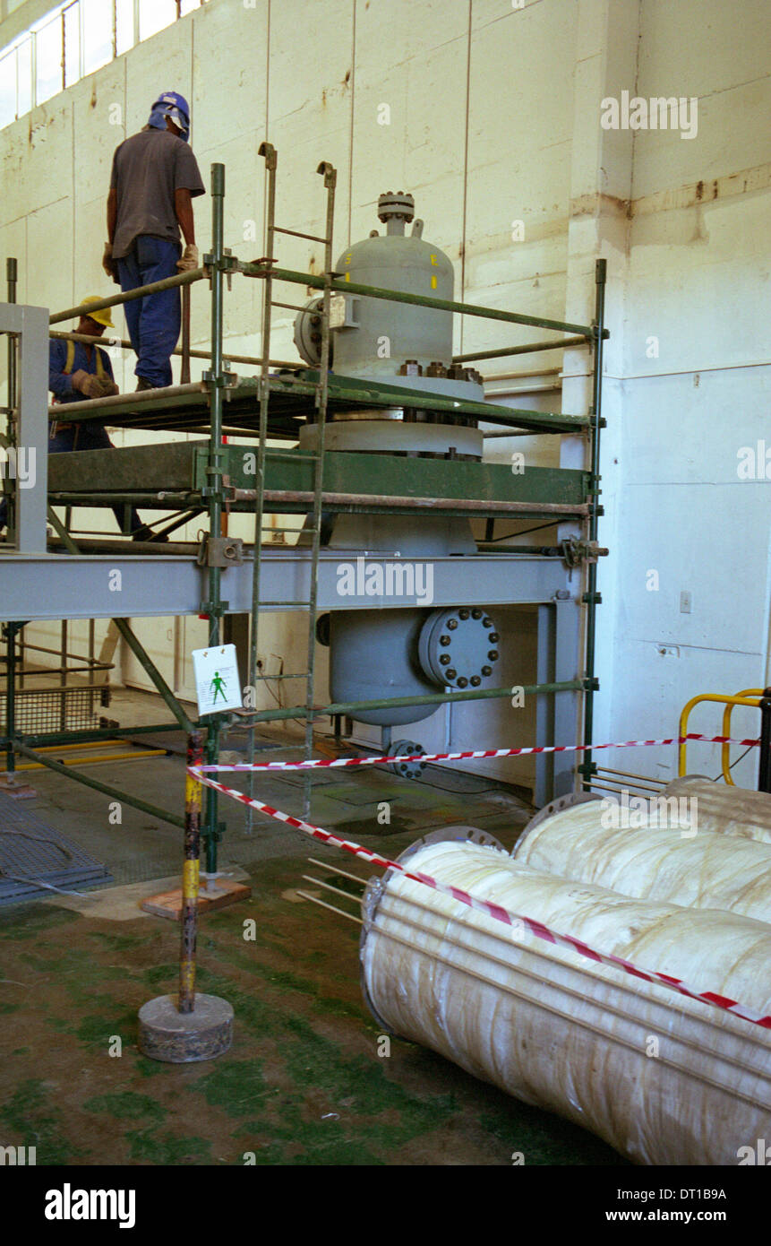 South africa energy construction hi-res stock photography and images ...