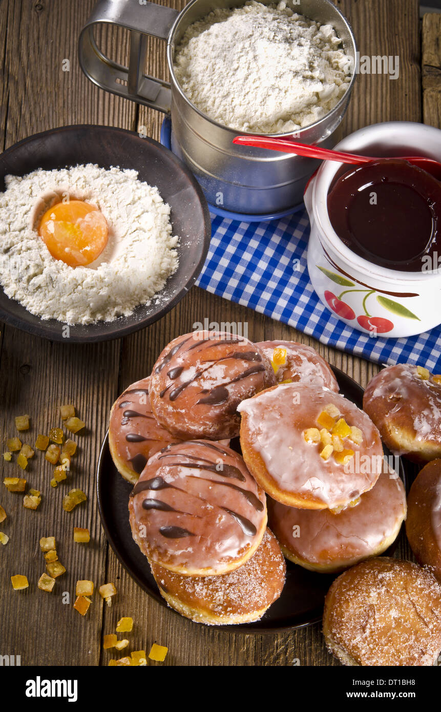 B doughnut hi-res stock photography and images - Alamy